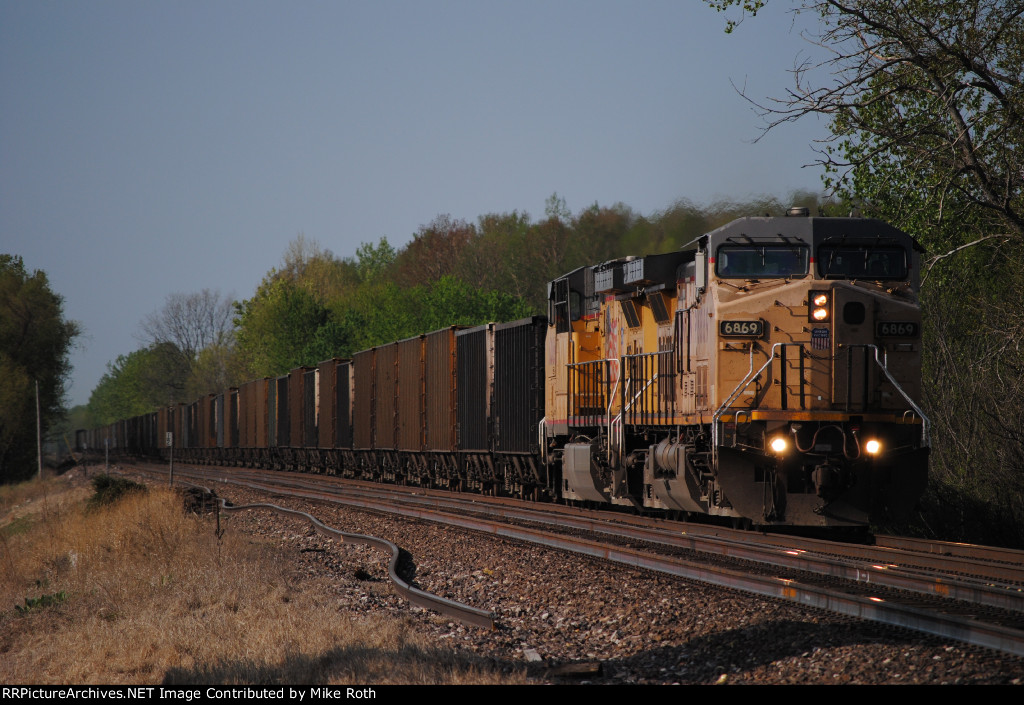 UP 6869 northbound M.P. 13.3
